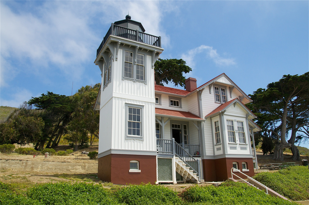 Port San Luis Lighthouse in San Luis Obispo, California - Kid-friendly ...