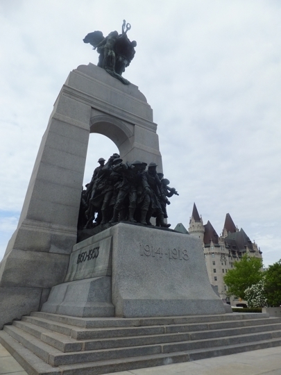 The National War Memorial in Ottawa, Ontario - Kid-friendly Attractions ...