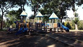 Phillips Park Zoo in Aurora, Illinois - Kid-friendly Attractions | Trekaroo