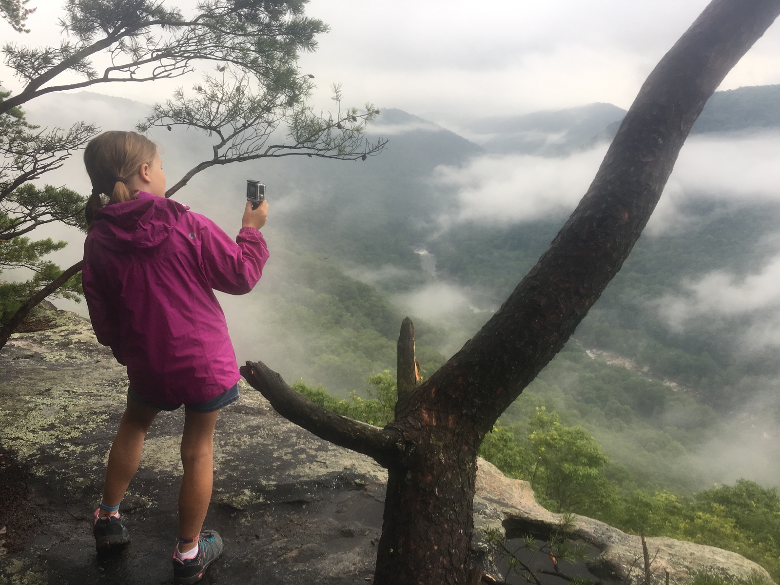 Endless Wall Trail in Edmond, West Virginia - Kid-friendly Attractions ...