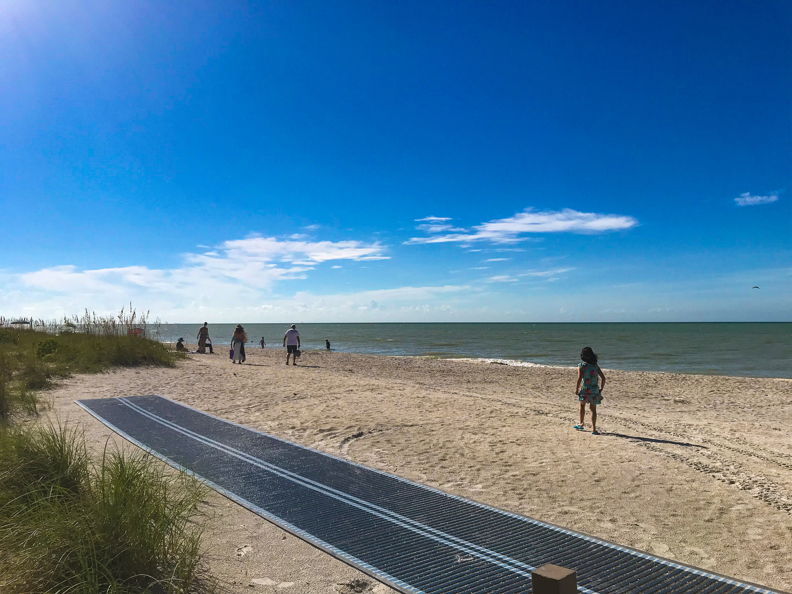 Tarpon Bay Beach in Sanibel, Florida - Kid-friendly Attractions | Trekaroo