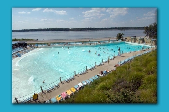 Raging Rivers Water Park in Grafton, Illinois - Kid-friendly ...