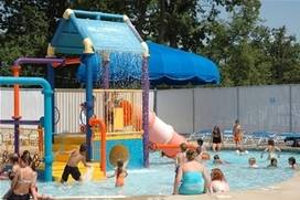 Hopkins Park Aquatic Center in Dekalb, Illinois - Kid-friendly ...